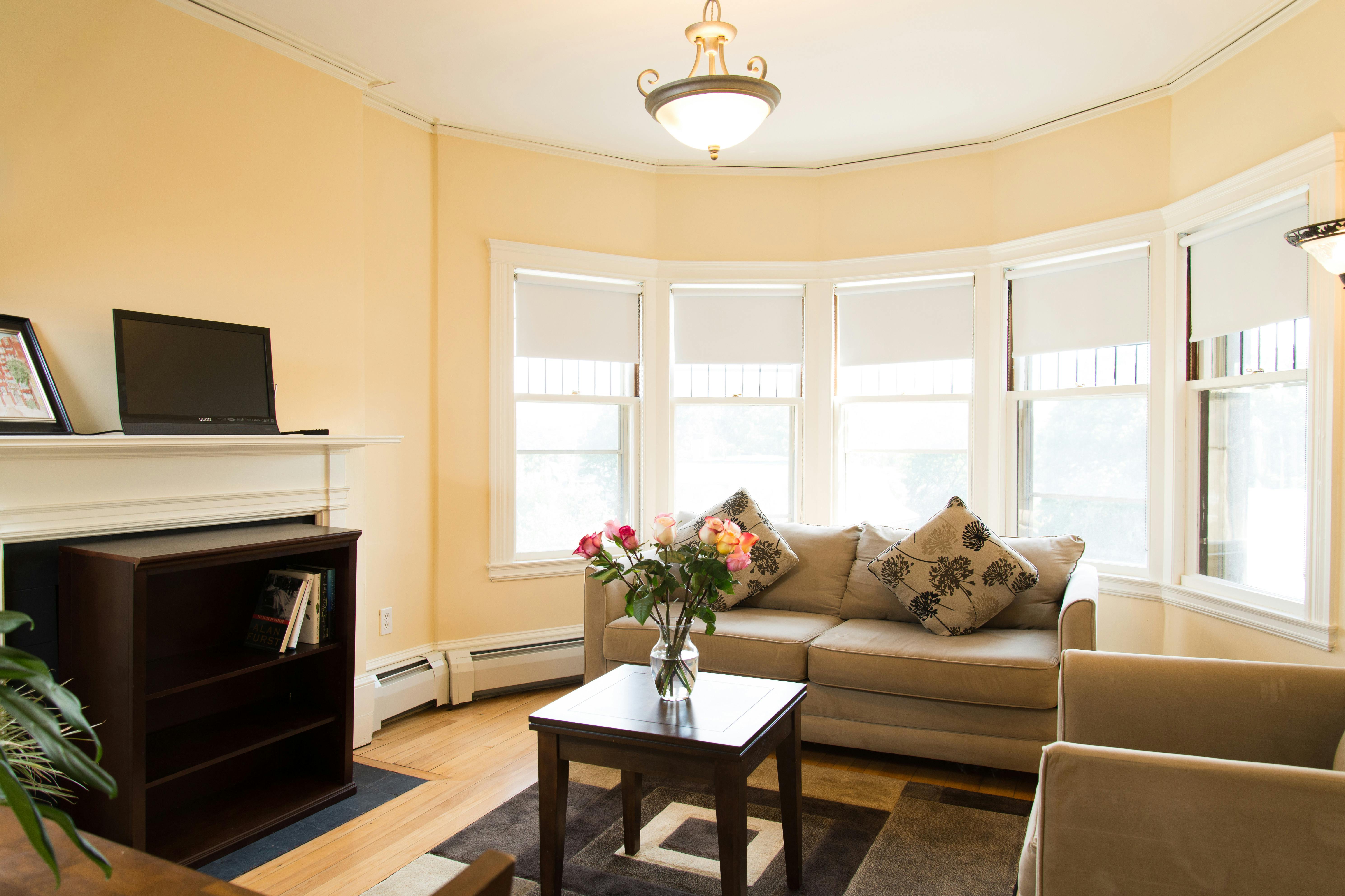 One Bedroom with Hallway | Radcliffe Institute for Advanced Study at ...