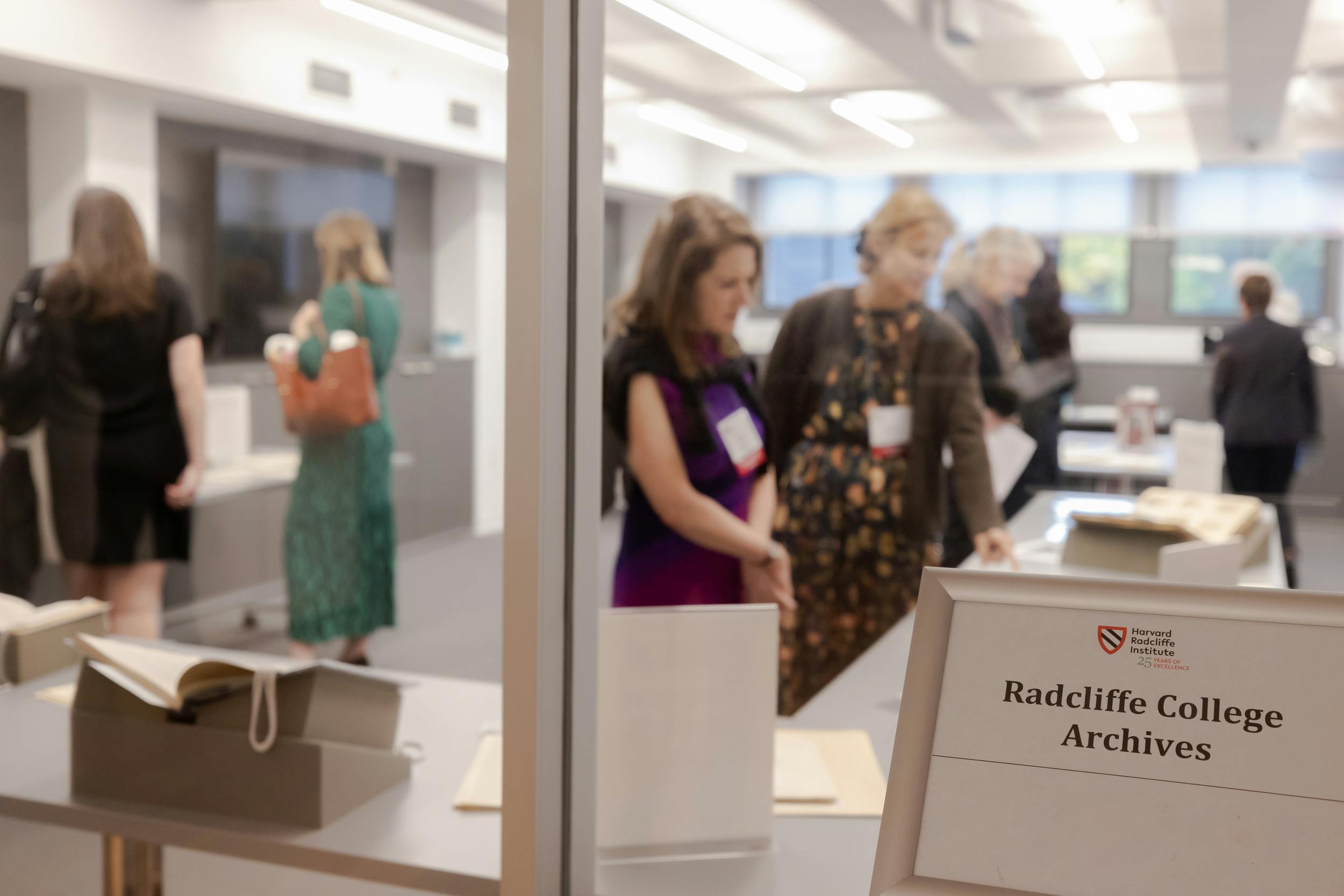 Ruth Bader Ginsburg Tells Young Women: 'Fight For The Things You Care ...